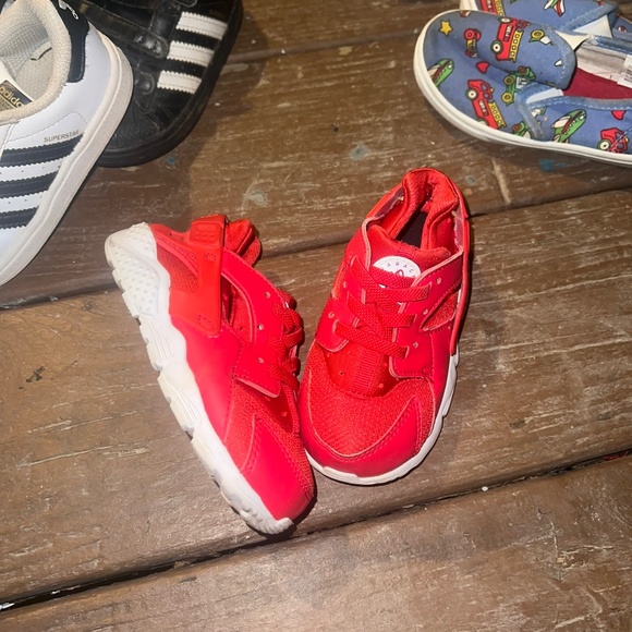 Nike | Shoes | Red Huarache Nike 7c | Poshmark